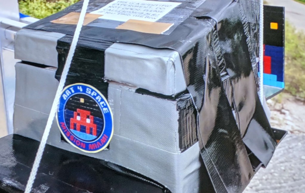 Inside “Invader, into the white cube” – DayDream Under the Stars