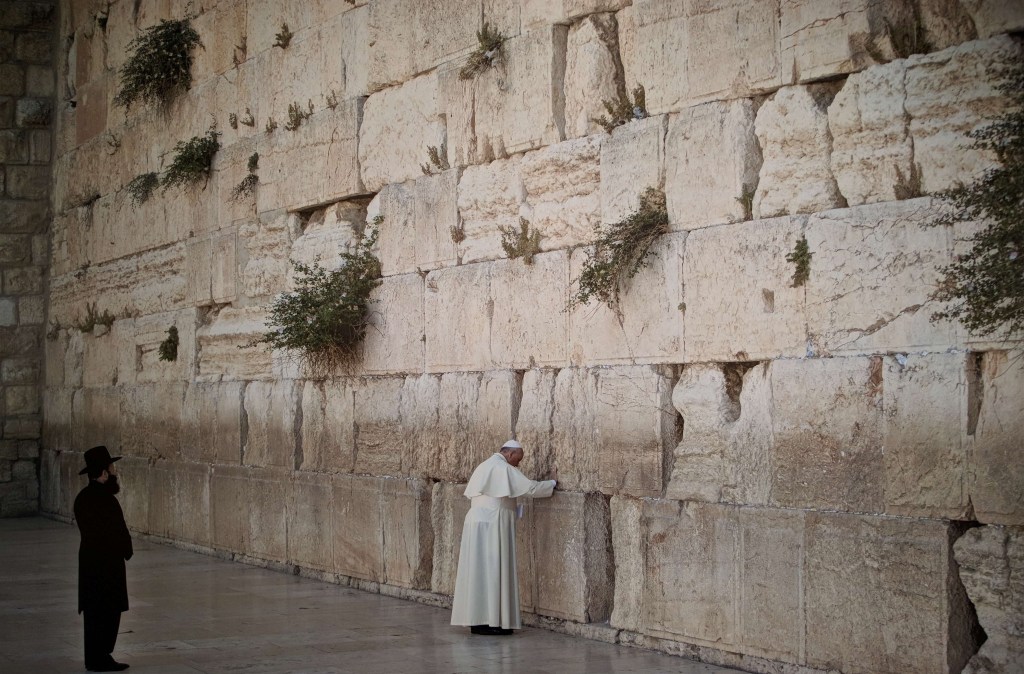 Inside “Walls: defend, divide, and the divine.” – DayDream Under the Stars