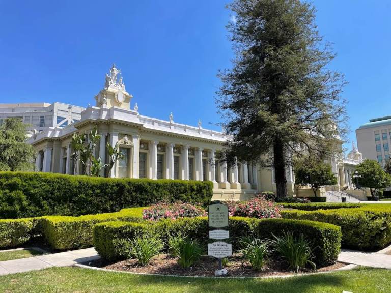 Riverside Rendezvous: Your Ultimate Guide to the City’s Top Attractions ...