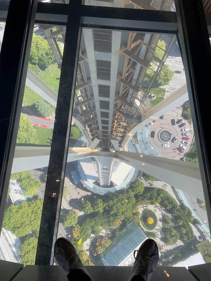 10 Fun Facts about the Space Needle – DayDream Under the Stars