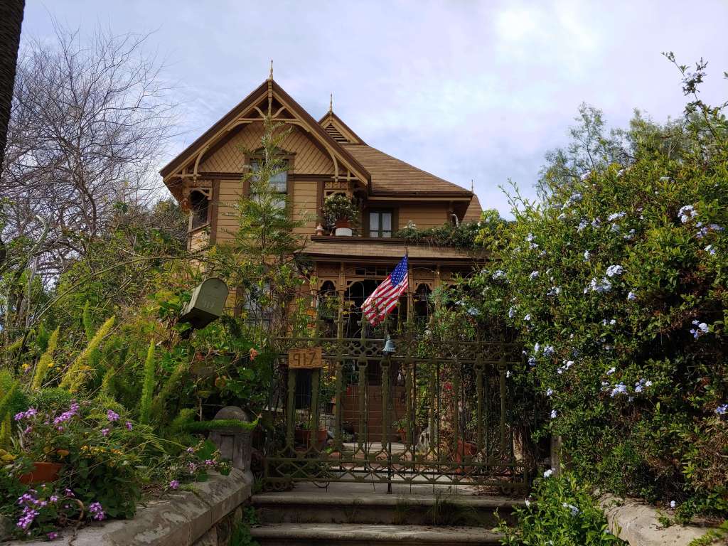 Strolling the Very Victorian Los Angeles: A Journey Through Angelino ...