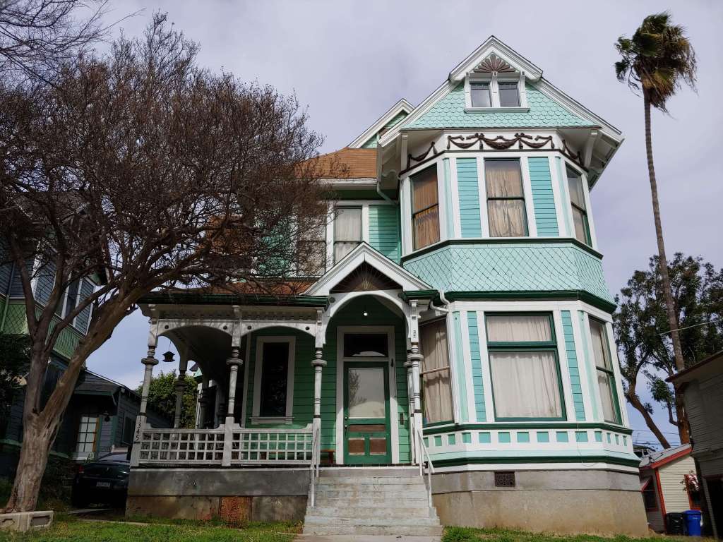 Strolling the Very Victorian Los Angeles: A Journey Through Angelino ...